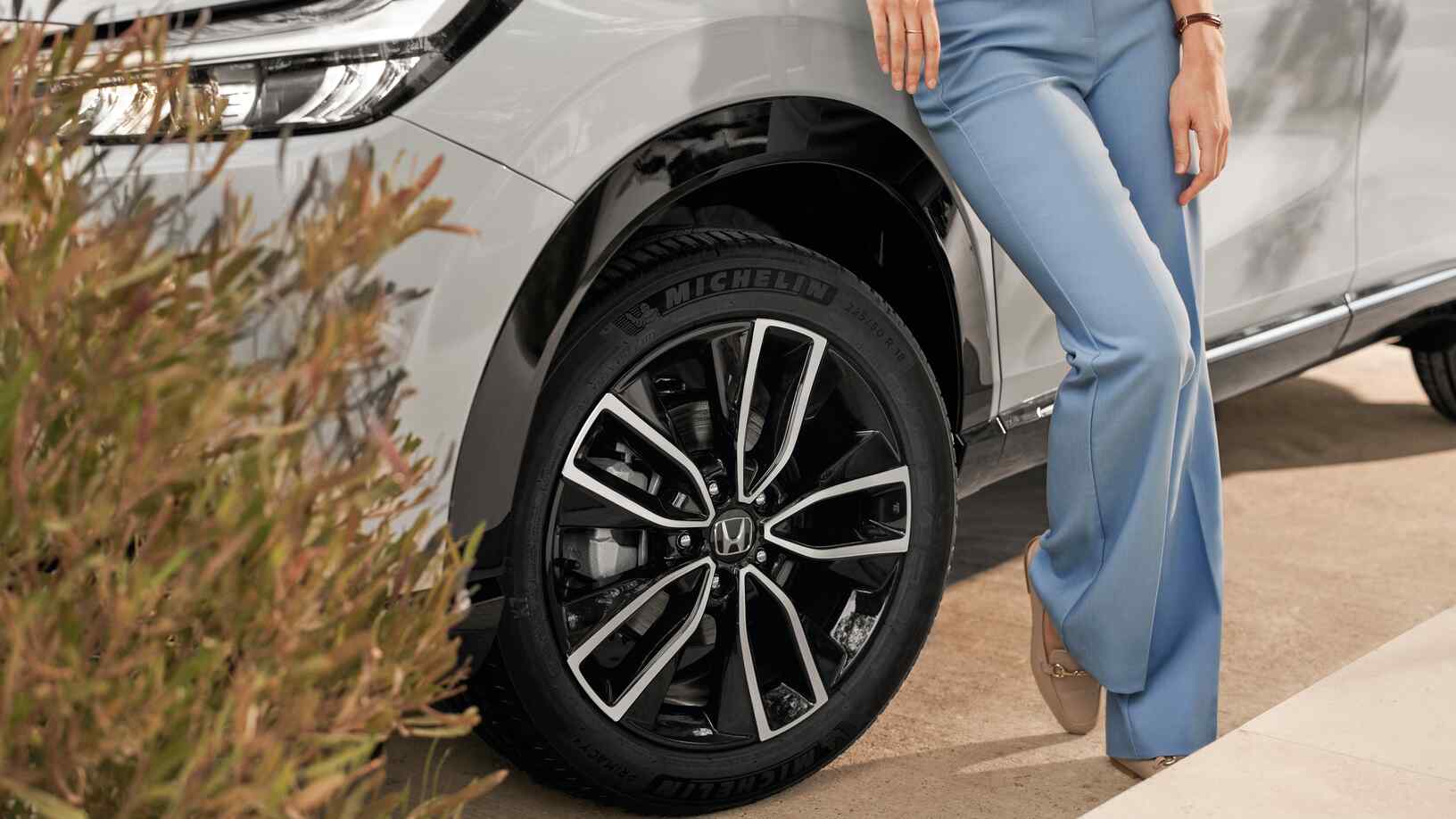 What is regenerative braking and how does it work? | Honda