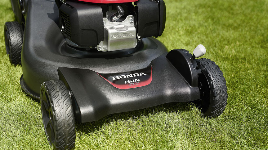 Petrol Lawn Mowers | Lawn & Garden Range | Honda UK