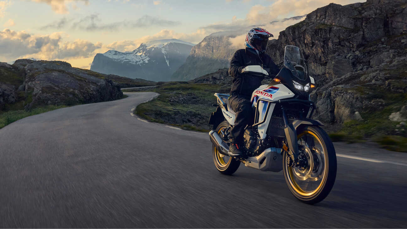 Honda | XL750 Transalp | Overview | Mid-Size Adventure Touring Motorcycle