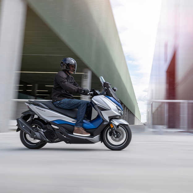 Overview – Forza 125 – Scooter – Range – Motorcycles – Honda