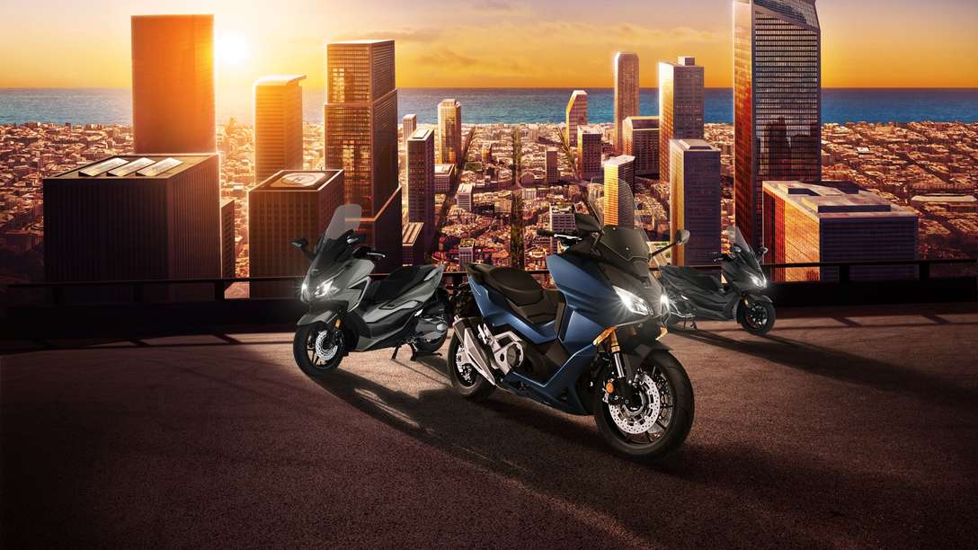 Overview – Forza 350 – Scooter – Range – Motorcycles – Honda