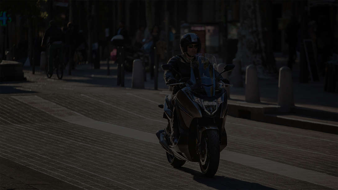 Honda Integra | Scooter with Motorbike Power | Honda UK