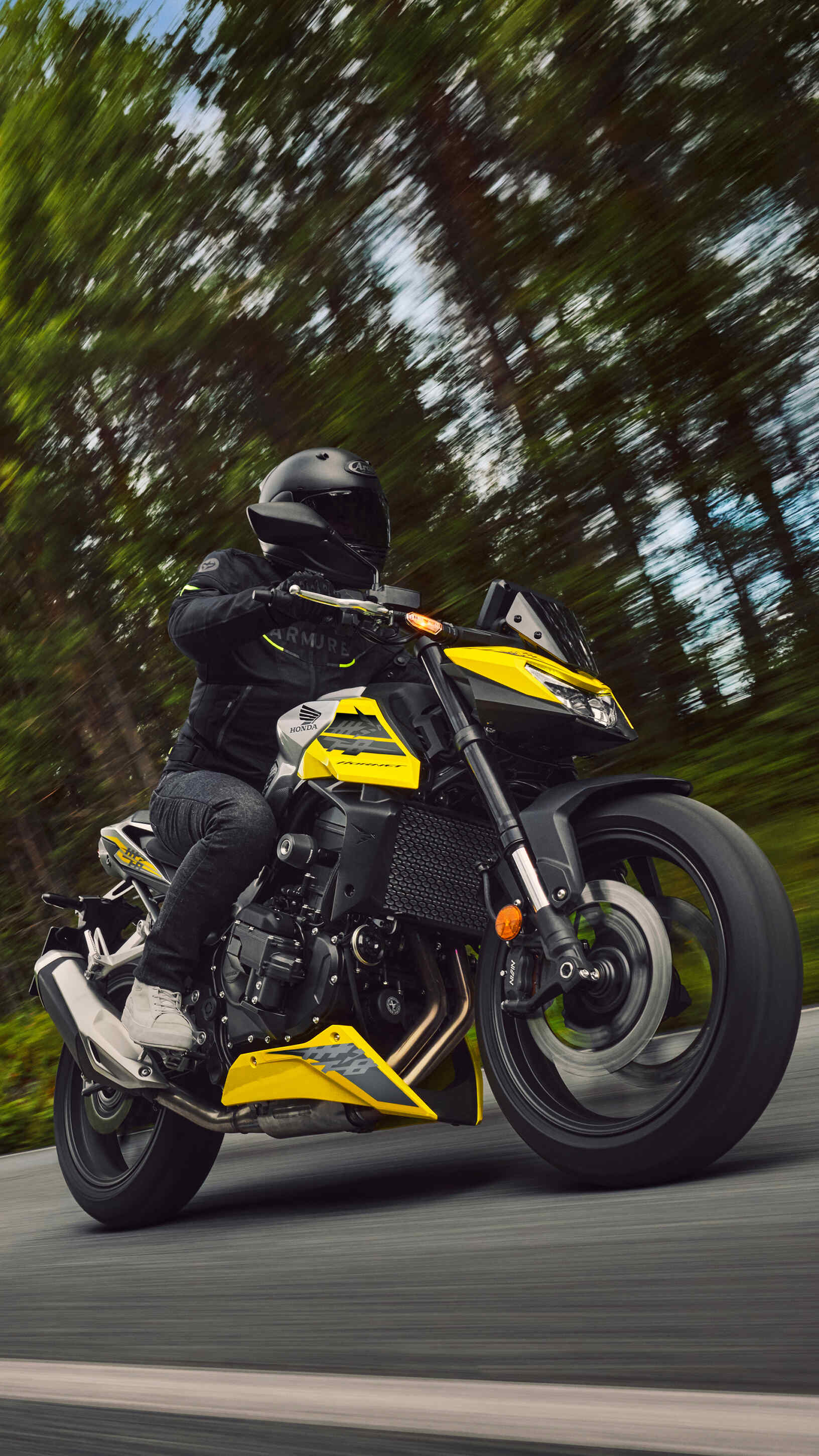 Honda CB750 Hornet | High-Performance Street Motorcycle