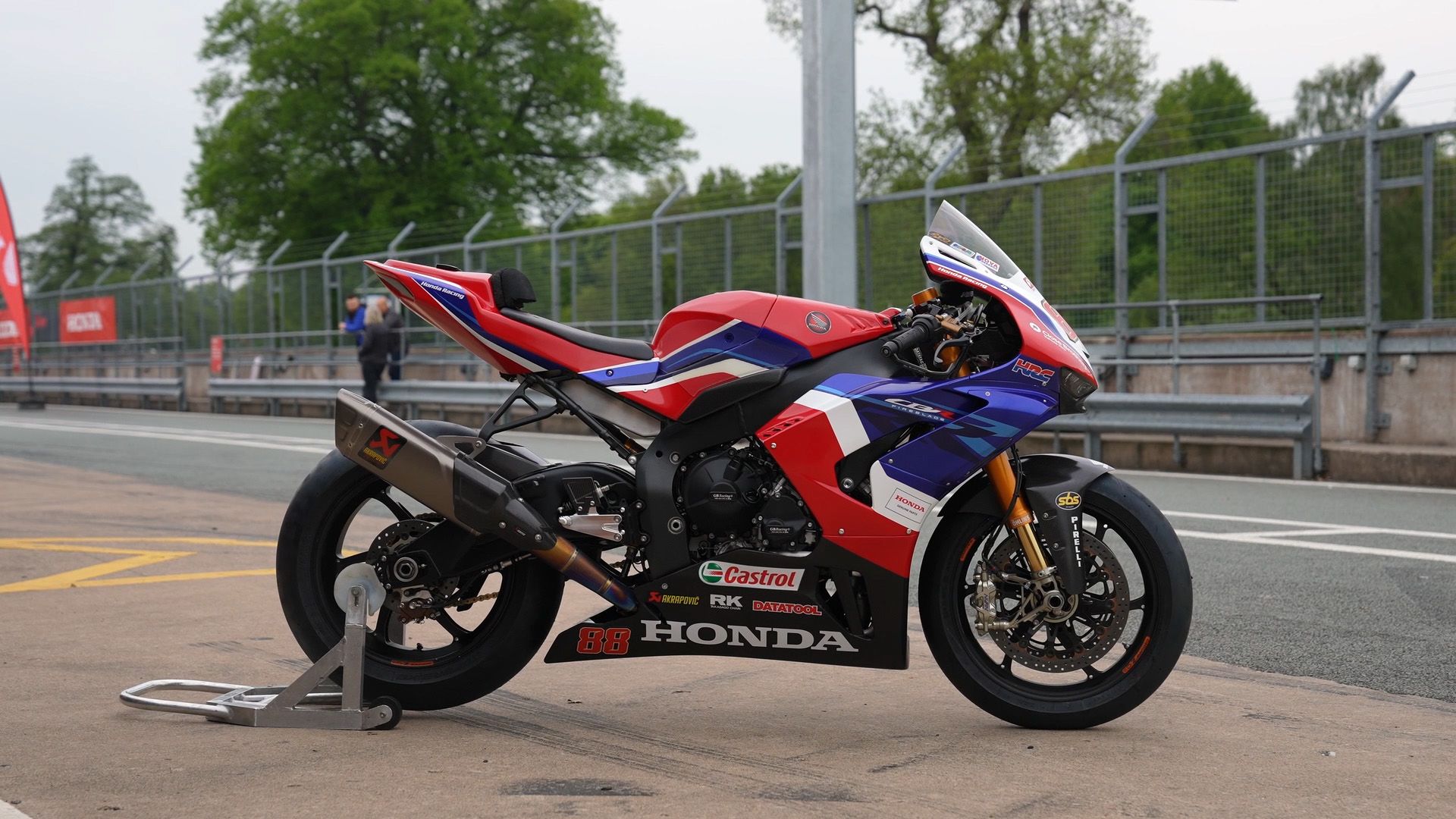 Honda BSB Fireblade 2021 Track Review | Honda Engine Room
