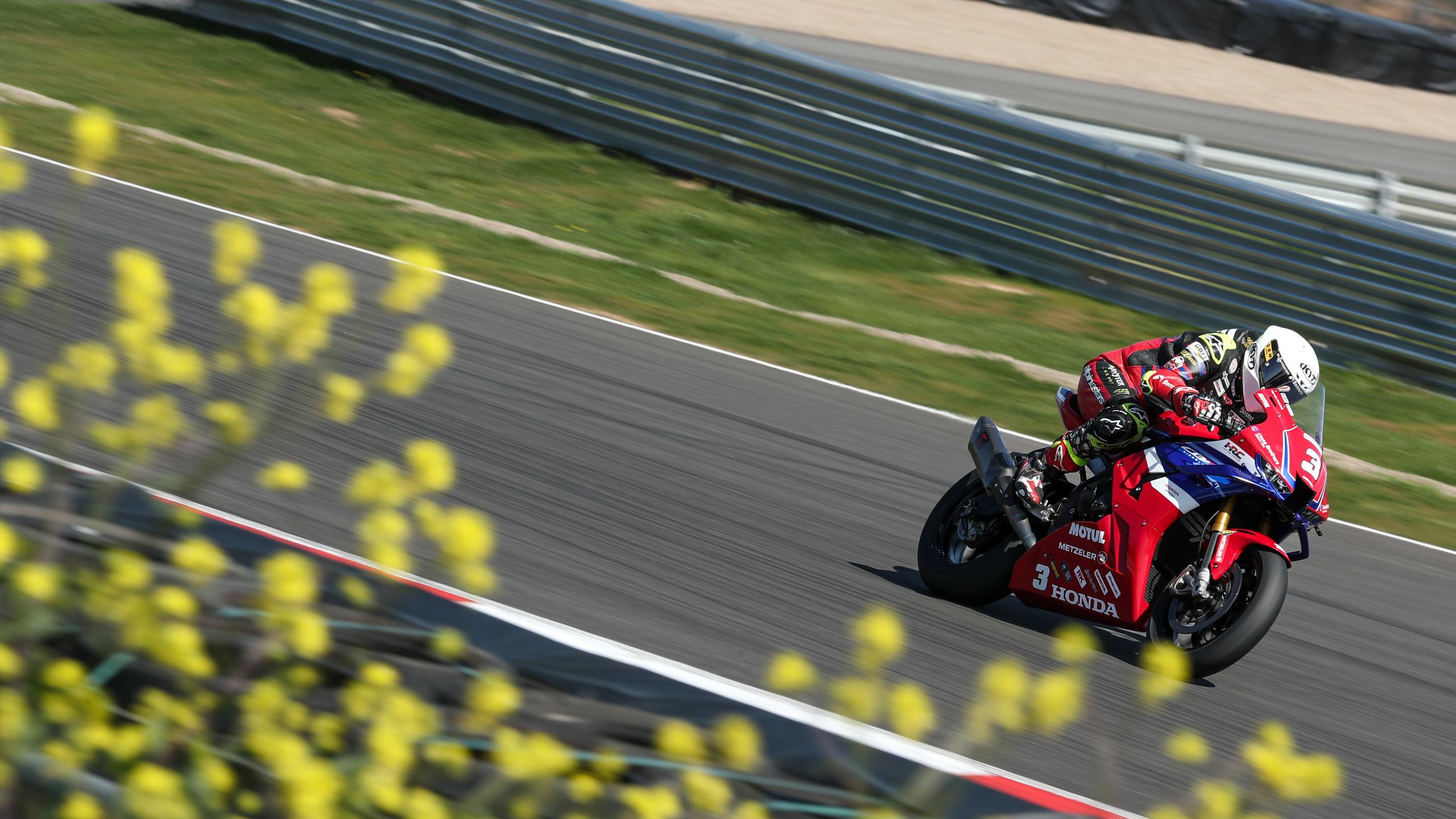Honda Racing kickstarts 2025 with the first Official BSB Test | Honda ...