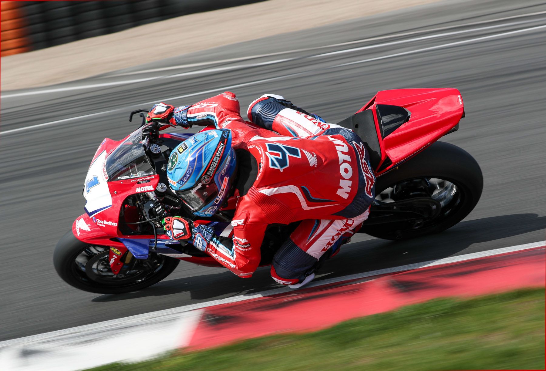 Honda Racing kickstarts 2025 with the first Official BSB Test | Honda ...