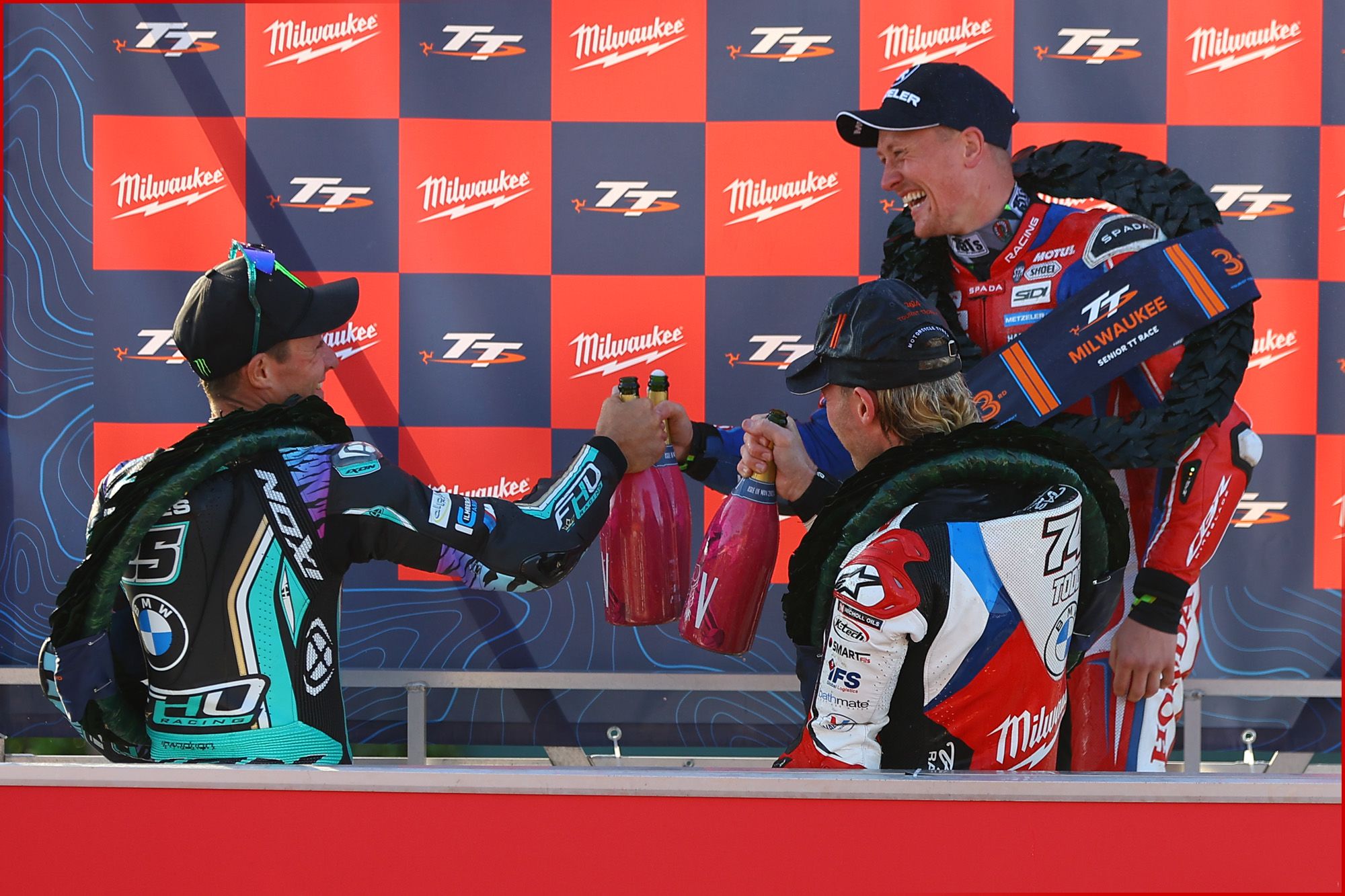 Isle of Man TT - Honda presented with the Manufacturer’s Award at this ...