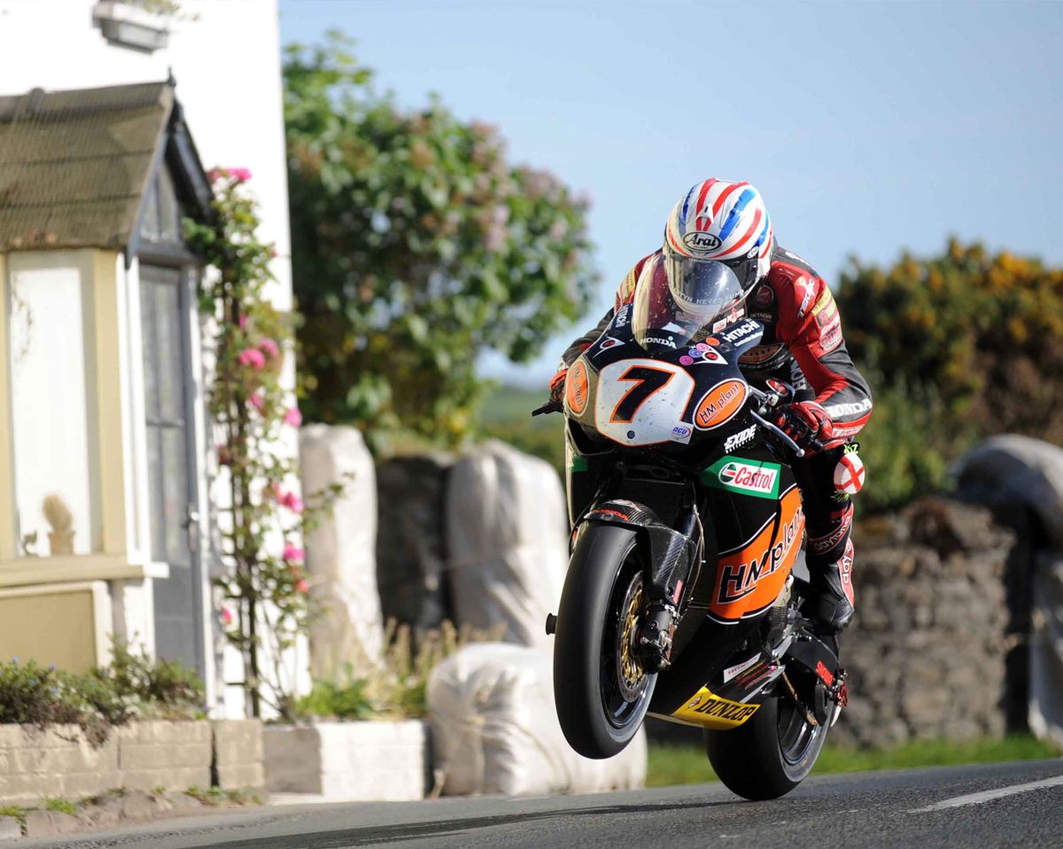 Steve Plater’s 2009 Senior TT Victory | Honda Engine Room